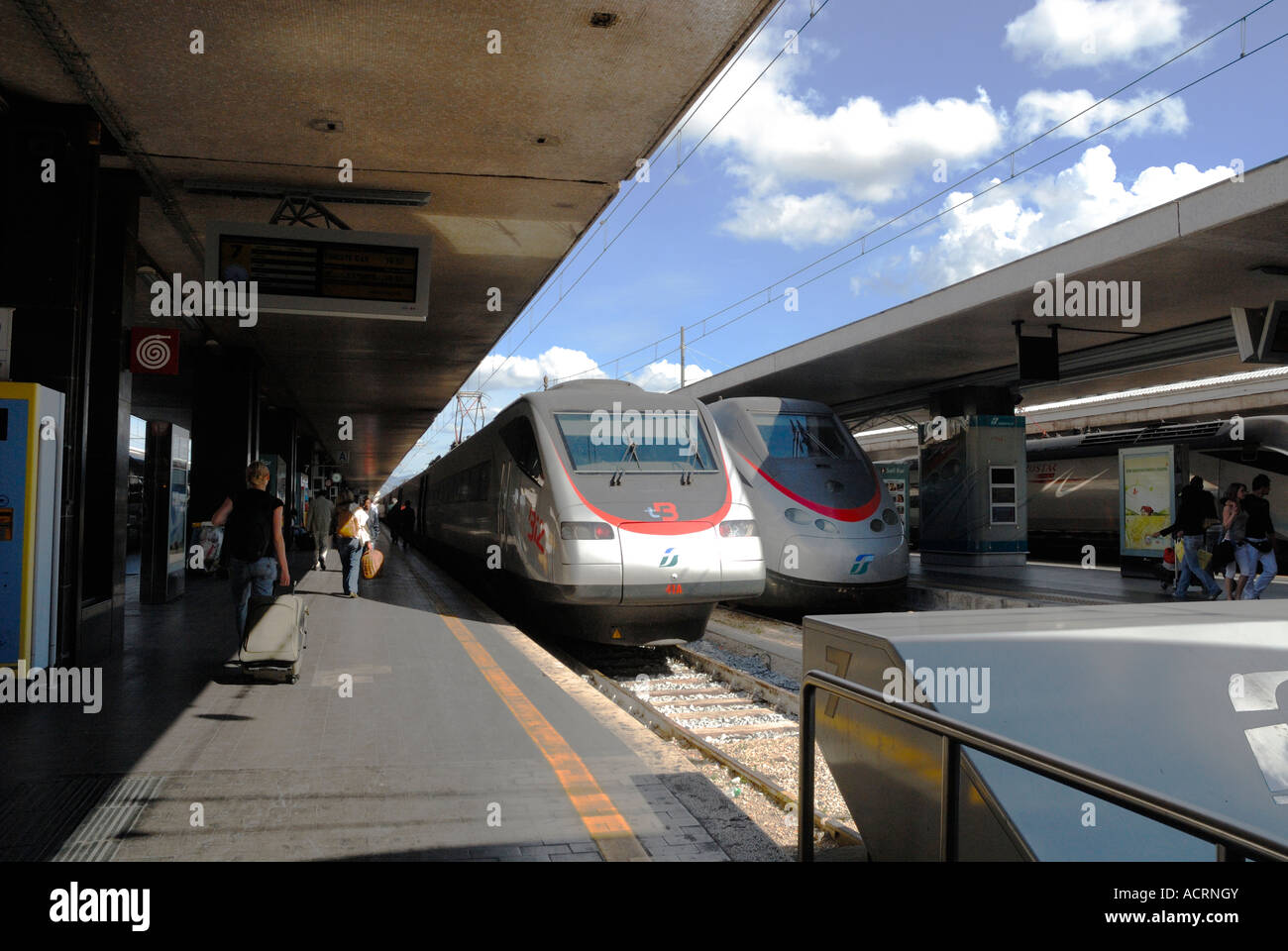 The main Railway station in Rome Italy Stazione centrale di Termini ...