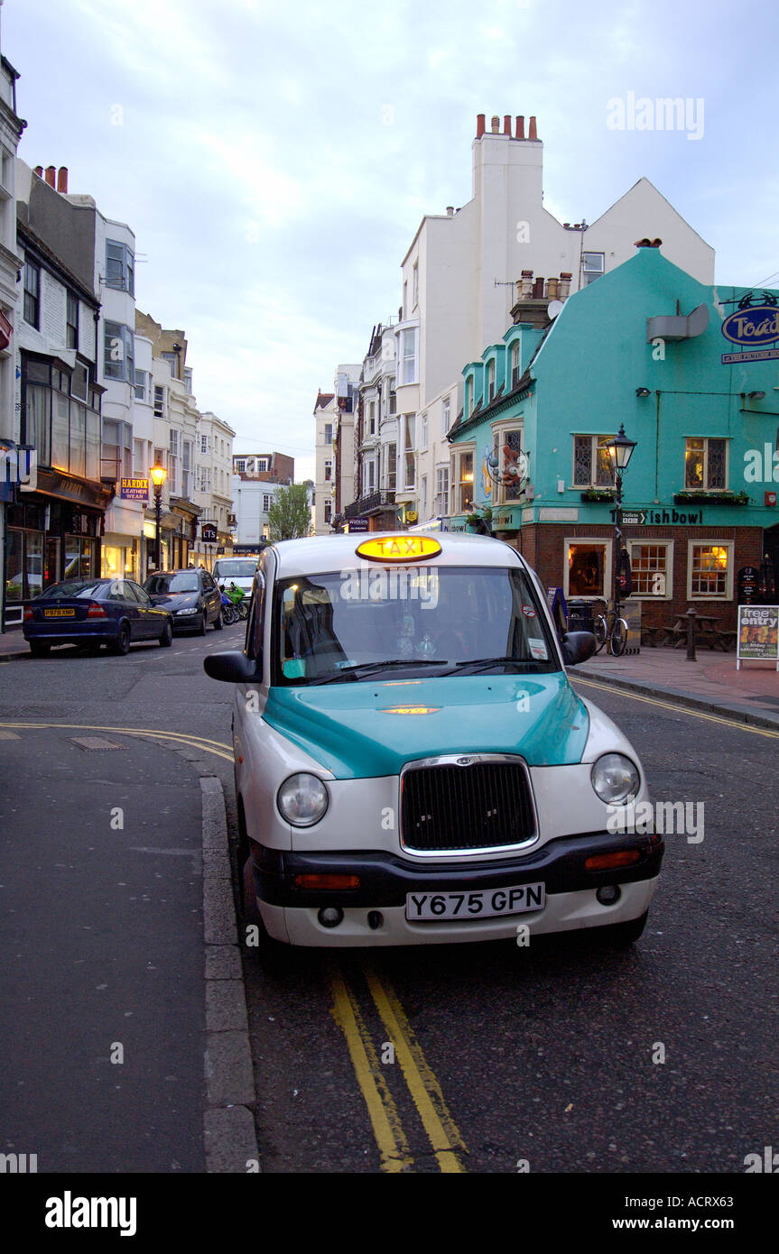 Brighton taxi hi-res stock photography and images - Alamy