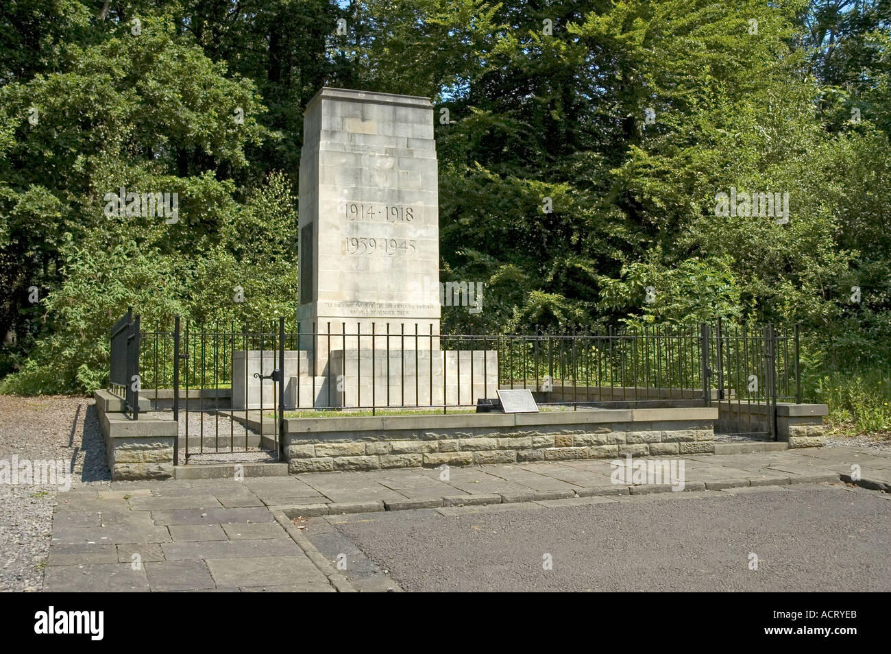 War memorial st fagans wales hi-res stock photography and images - Alamy