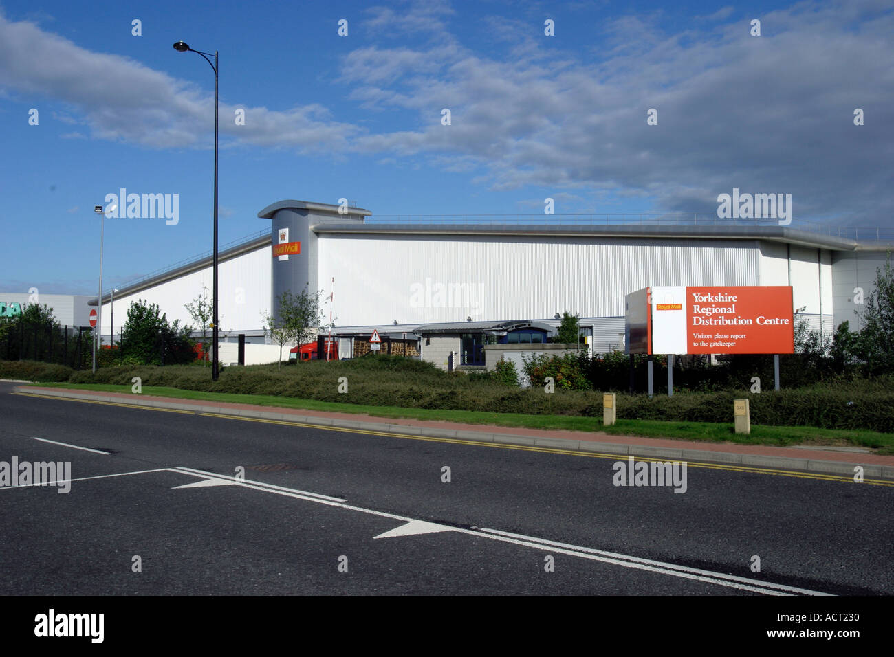 Royal Mail Regional Distribution Centre Normanton Stock Photo - Alamy
