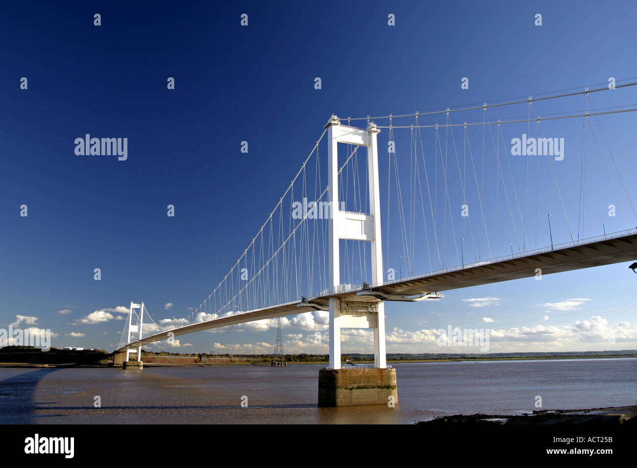 Severn bridge construction hi-res stock photography and images - Alamy