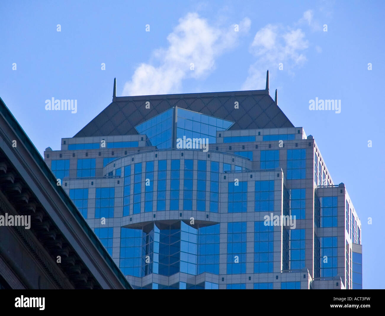 Washington mutual tower seattle washington hi-res stock photography and ...