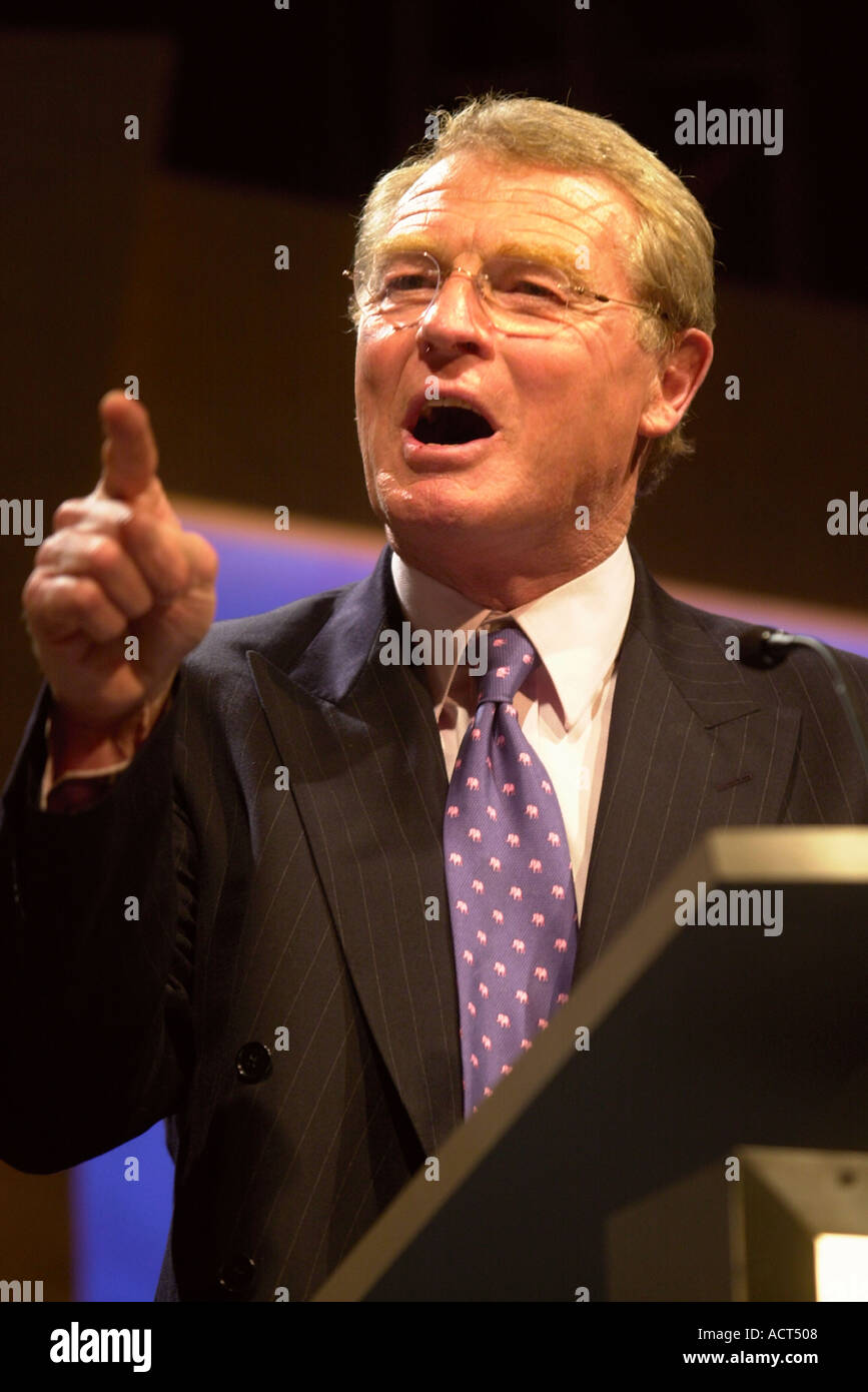LIBERAL DEMOCRATIC RALLY AT COUNCIL HOUSE BRISTOL EX LEADER PADDY ...