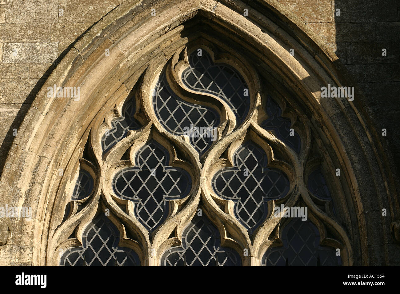 Reticulated tracery church window hi-res stock photography and images ...