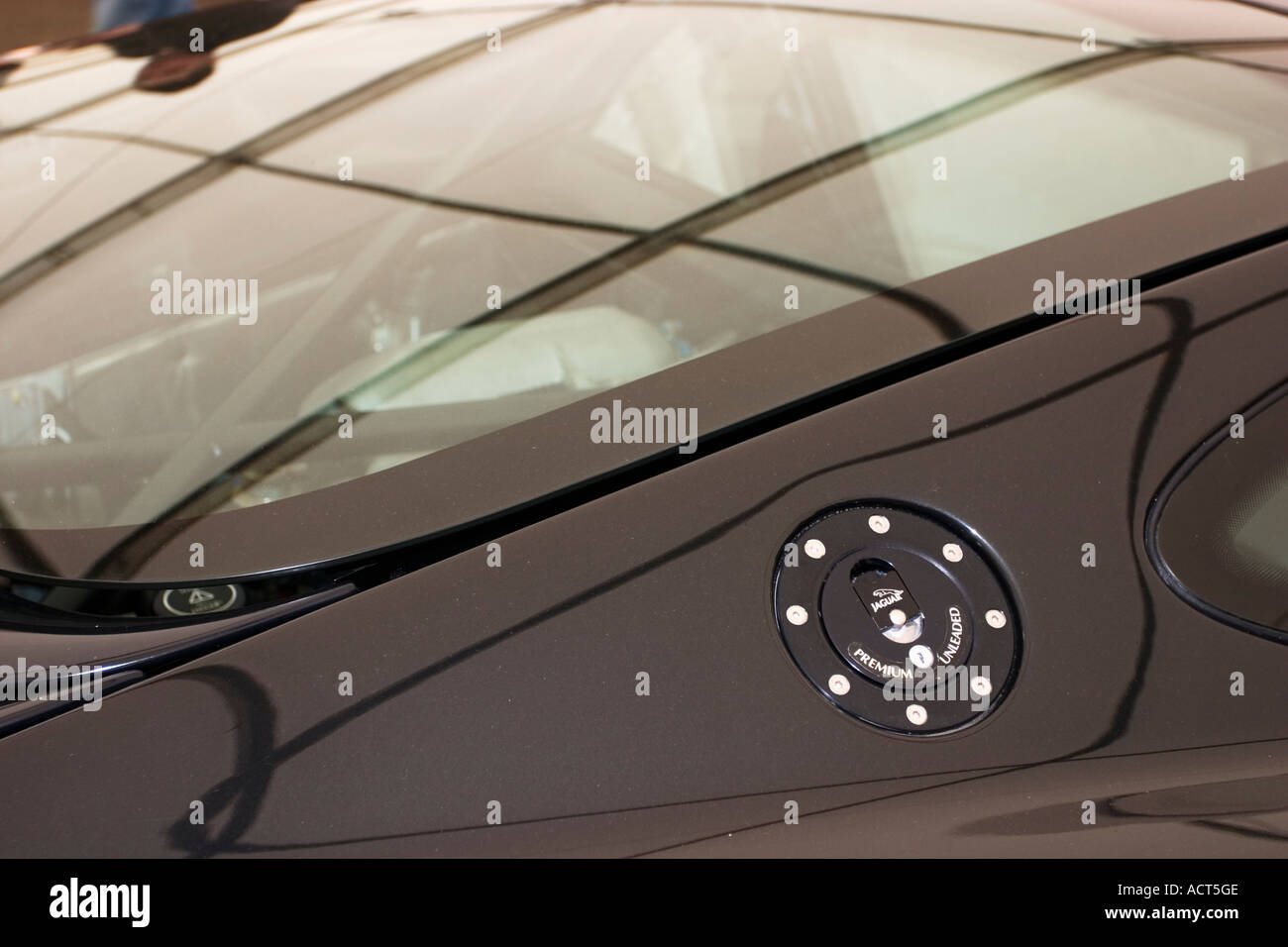 Jaguar XJ220 fuel filler cap and rear window showing engine compartment ...