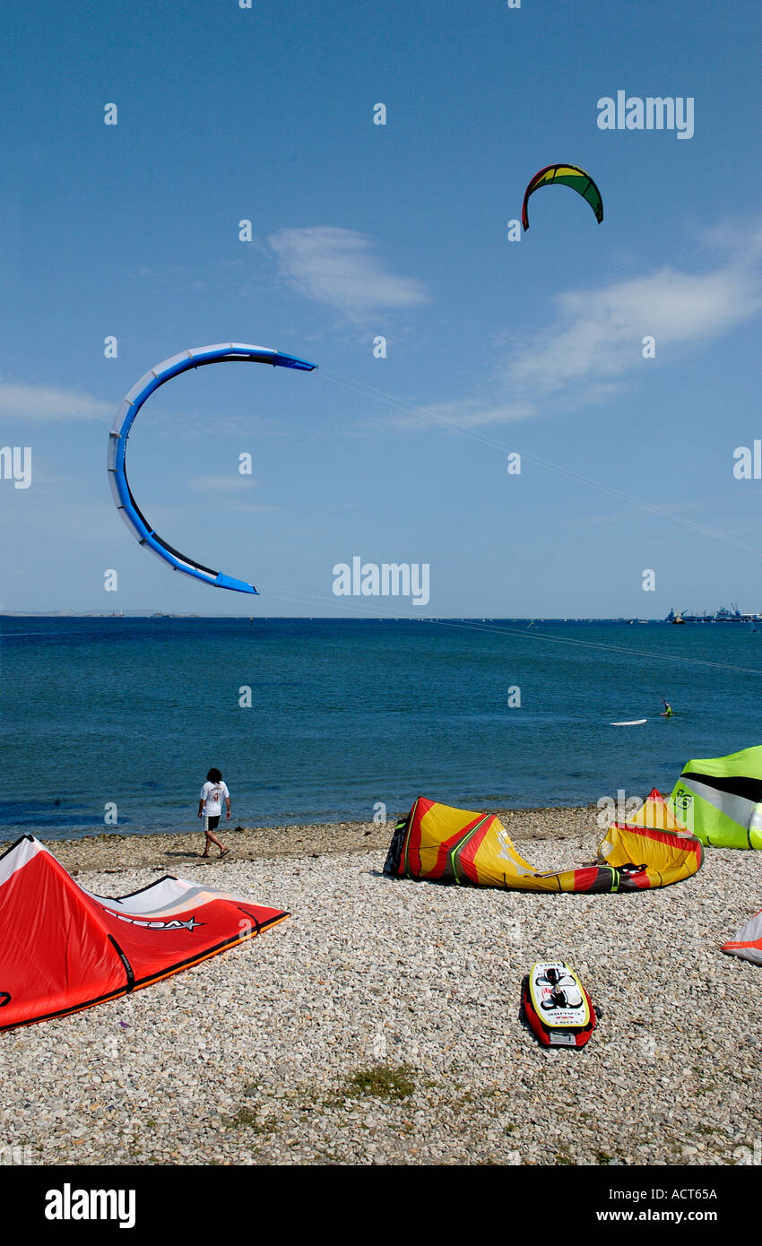 Kite surfing weymouth hi-res stock photography and images - Alamy