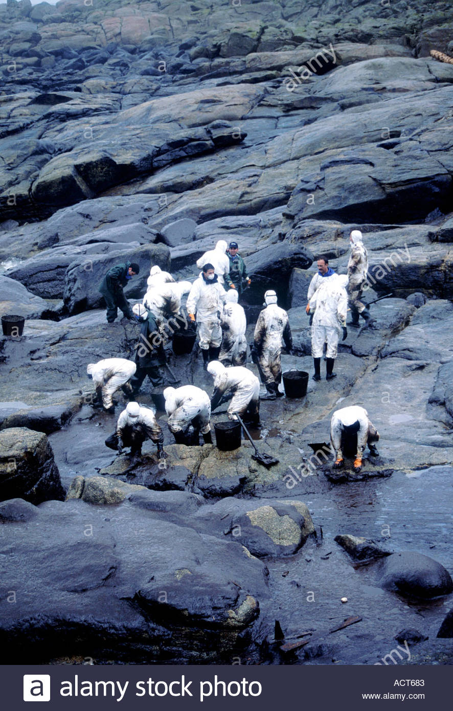 Prestige Oil Disaster Stock Photos & Prestige Oil Disaster Stock Images ...