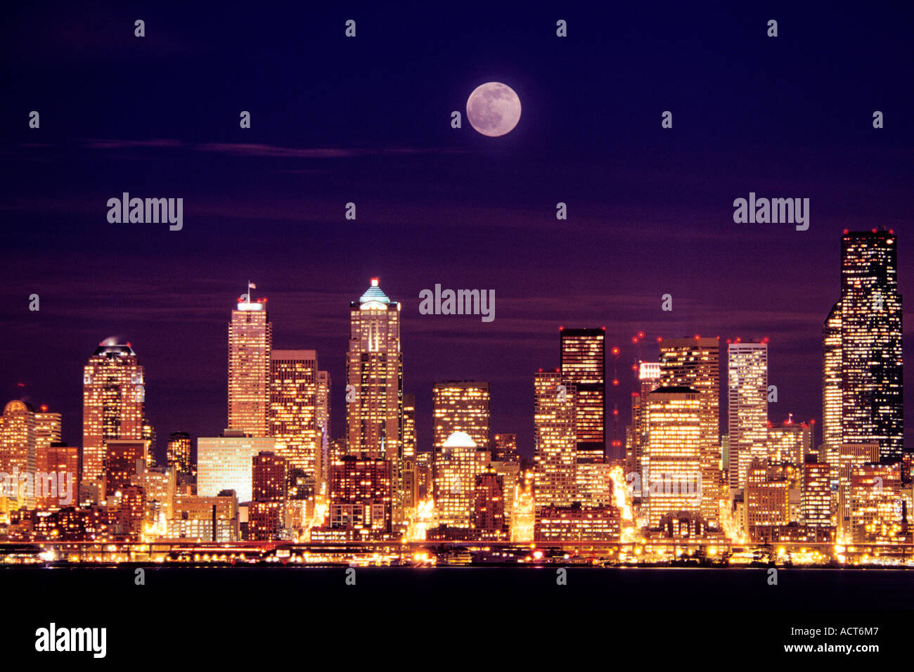 Seattle skyline moonrise hi-res stock photography and images - Alamy
