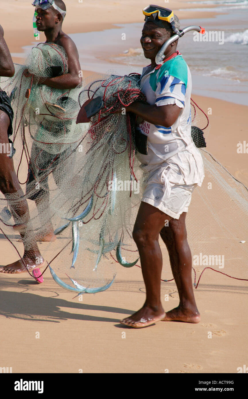 Fisherman carrying fishing net hi-res stock photography and images - Alamy