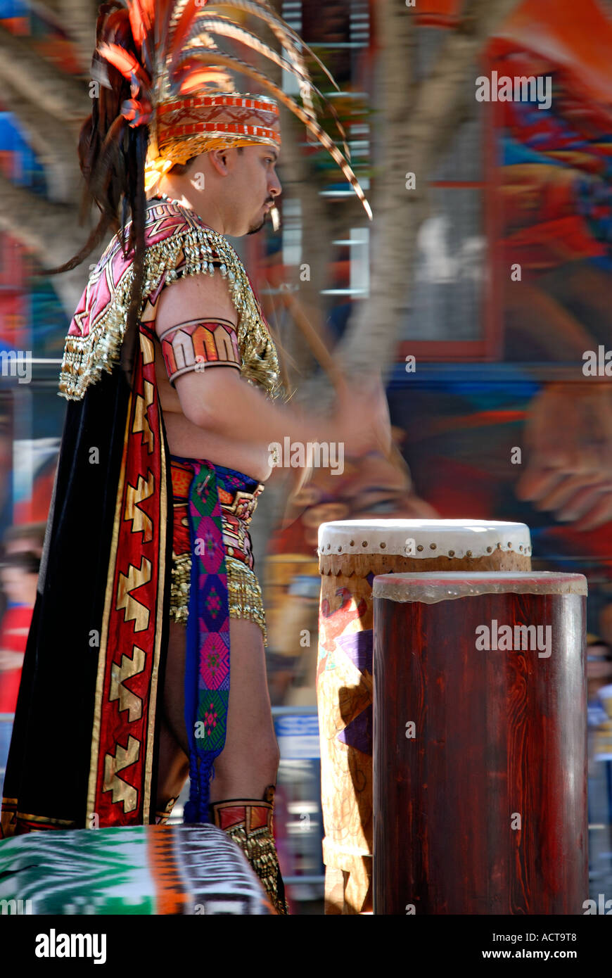 Aztec costume hi-res stock photography and images - Alamy