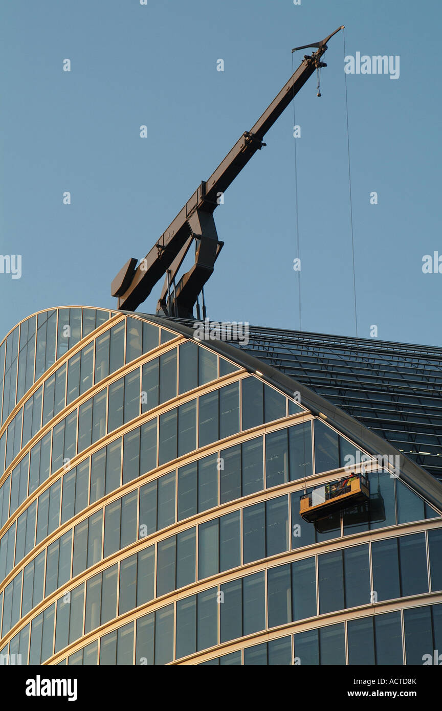 Windows cleaners modern building hi-res stock photography and images ...