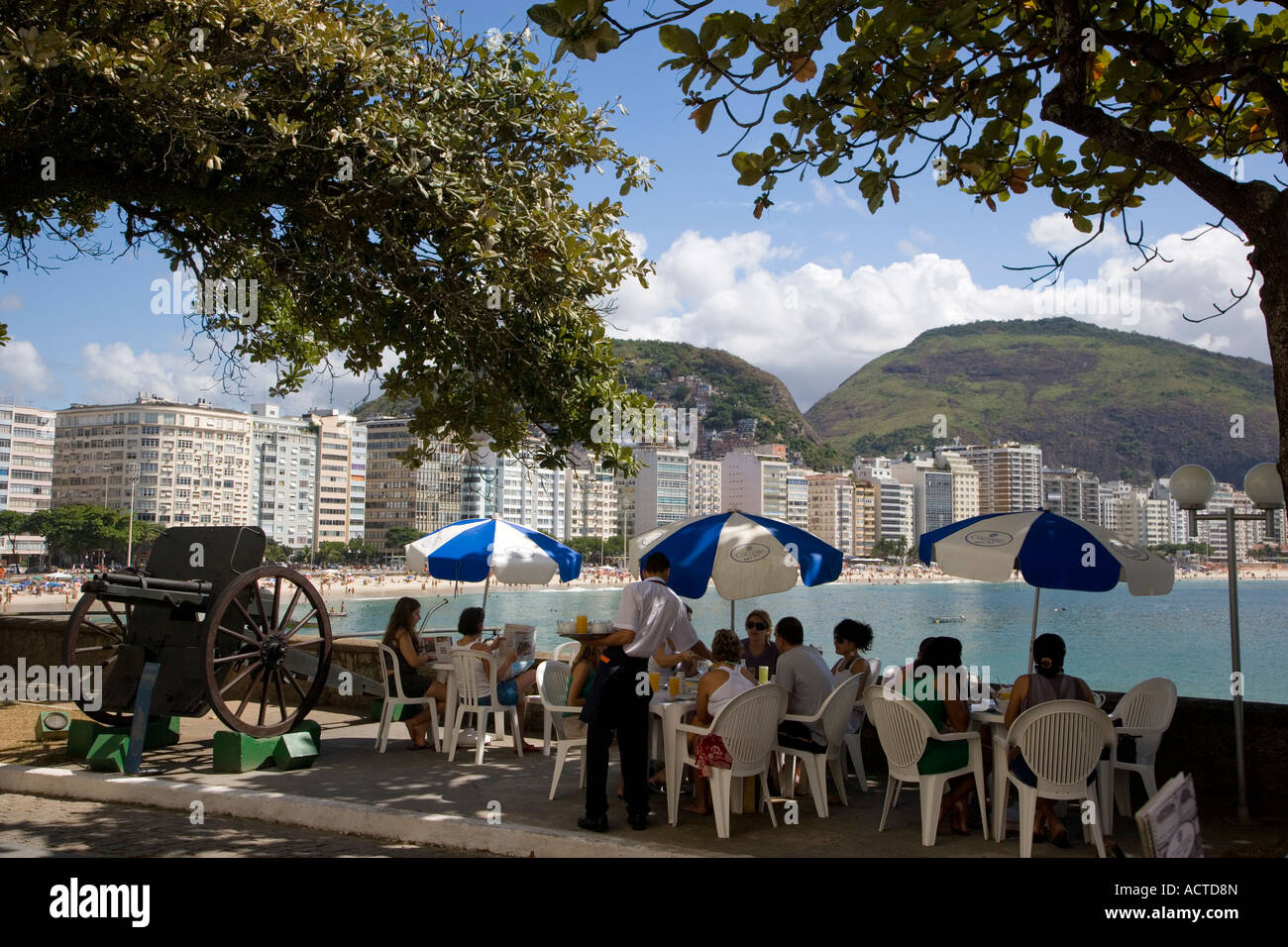 Brazil Waiter serving drinks to people at the Colombo Cafeteria Rio ...