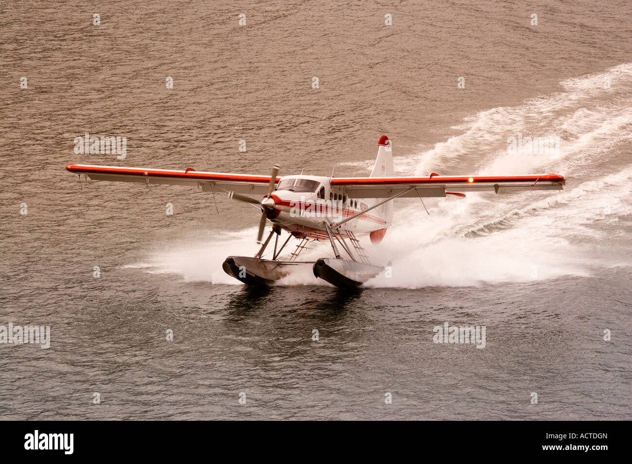 Alaskan seaplane taking off Stock Photo - Alamy