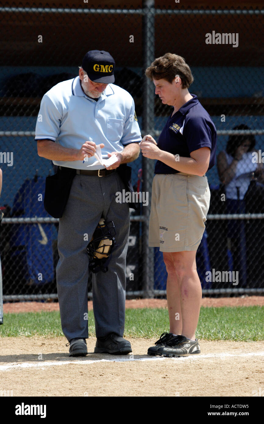 Softball coach signal hi-res stock photography and images - Alamy