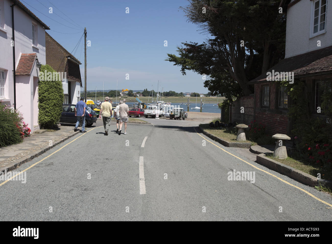 Itchenor village hi-res stock photography and images - Alamy