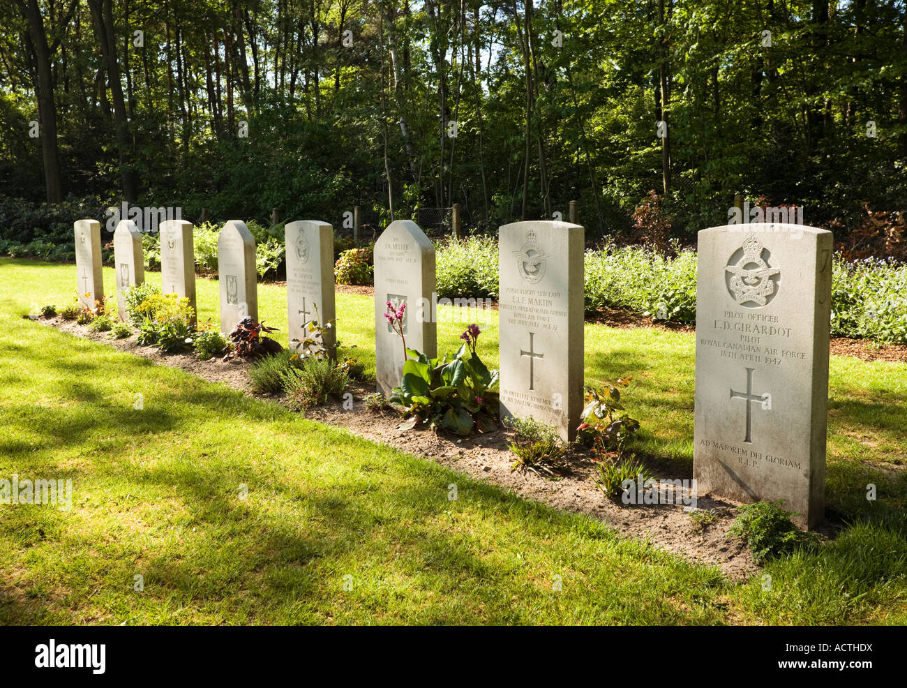 War graves in the World War 2 British Commonwealth Military Cemetery at ...