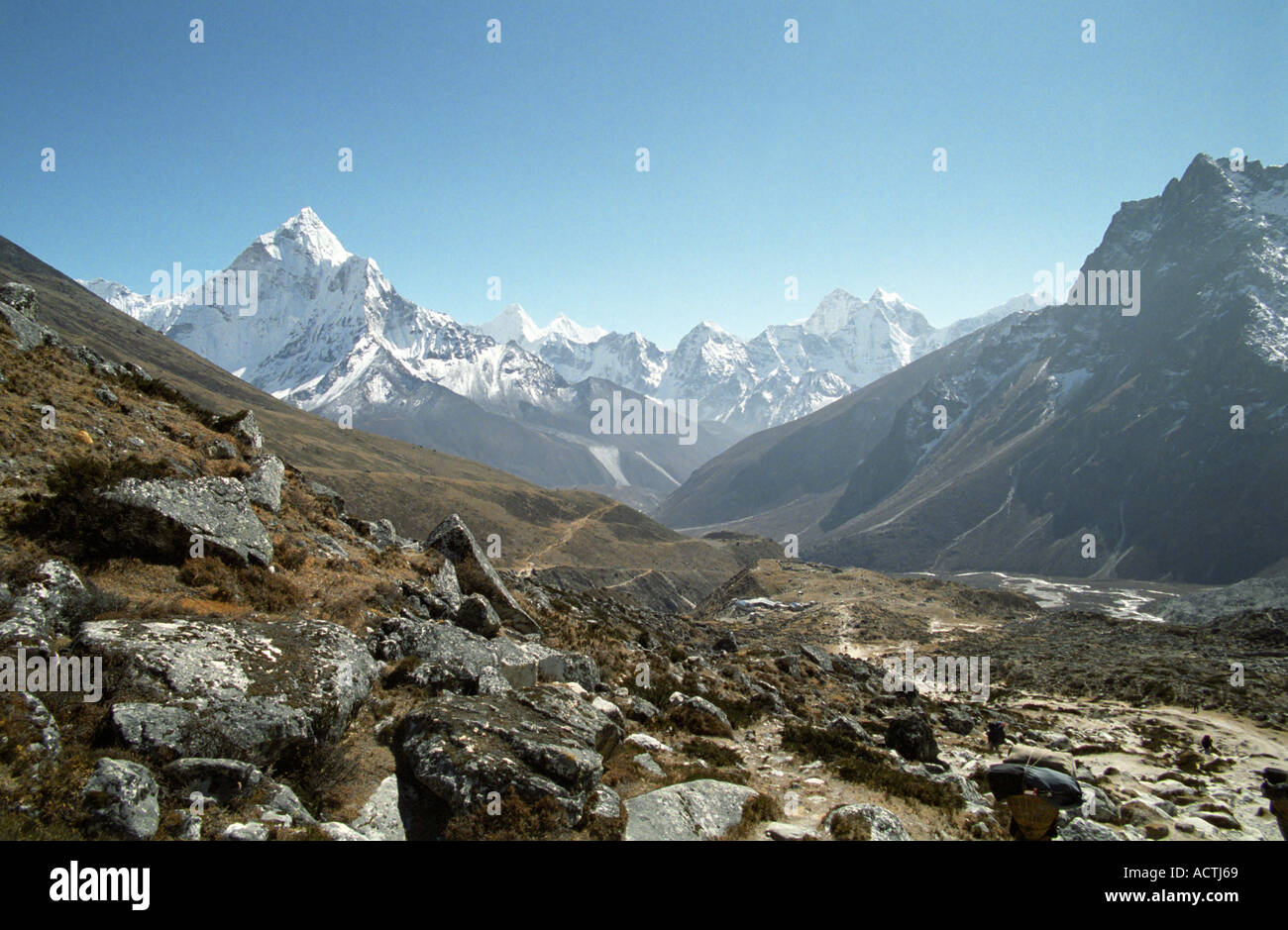 Scenic of Everest Valley in Gorak Shep area Nepal Stock Photo - Alamy
