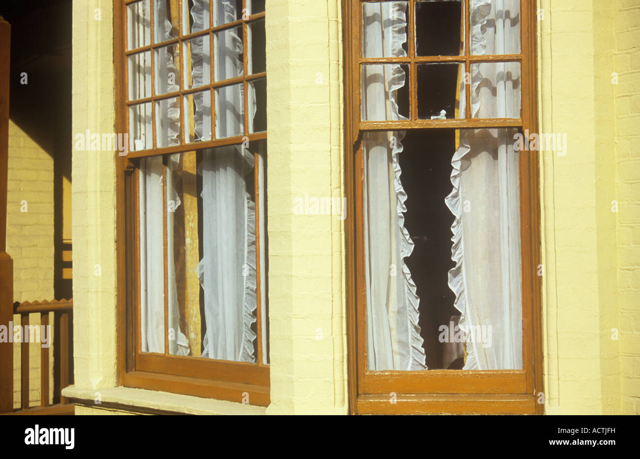 Edwardian house exterior uk hi-res stock photography and images - Alamy