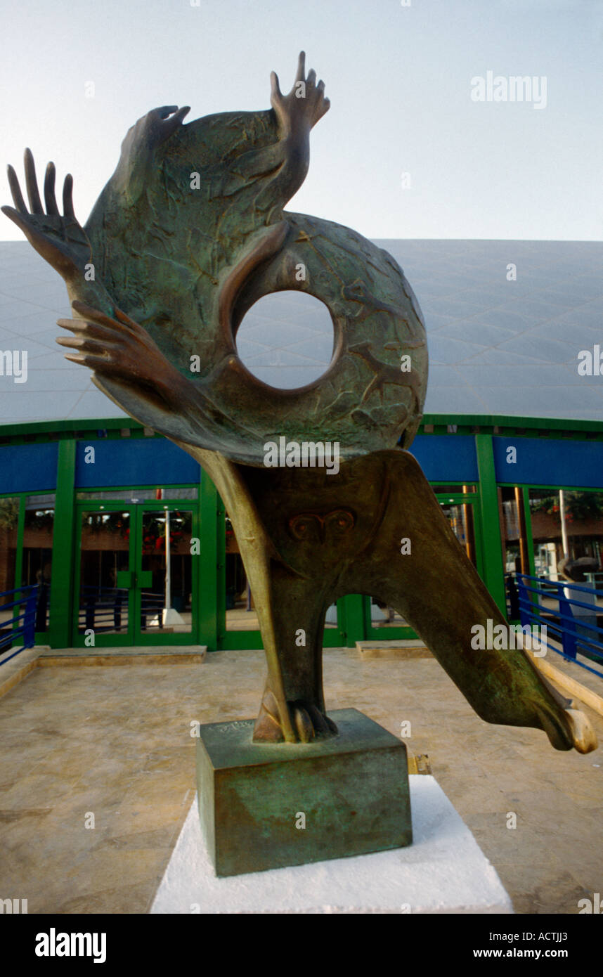 Zaire Sculpture By Liyolo Expo 92 Seville Spain Stock Photo - Alamy