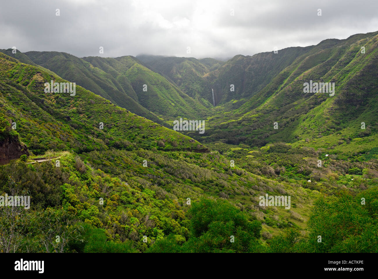 Moaula Falls at Halawa Valley wilderness Molokai Hawaii Stock Photo - Alamy