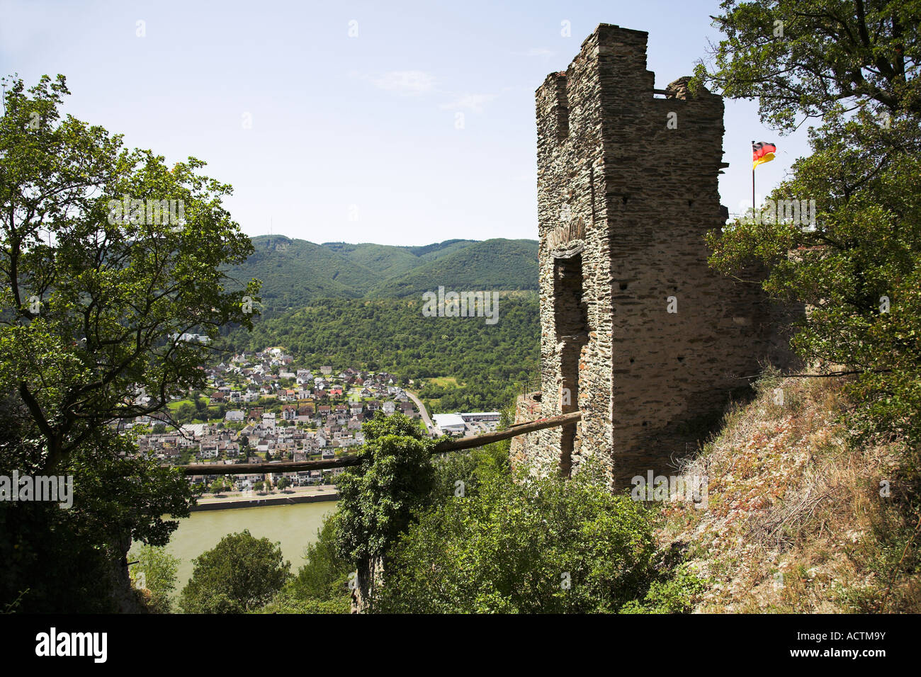 Ruins of Sterrenberg castle with the town of Bad Salzig in the distance ...