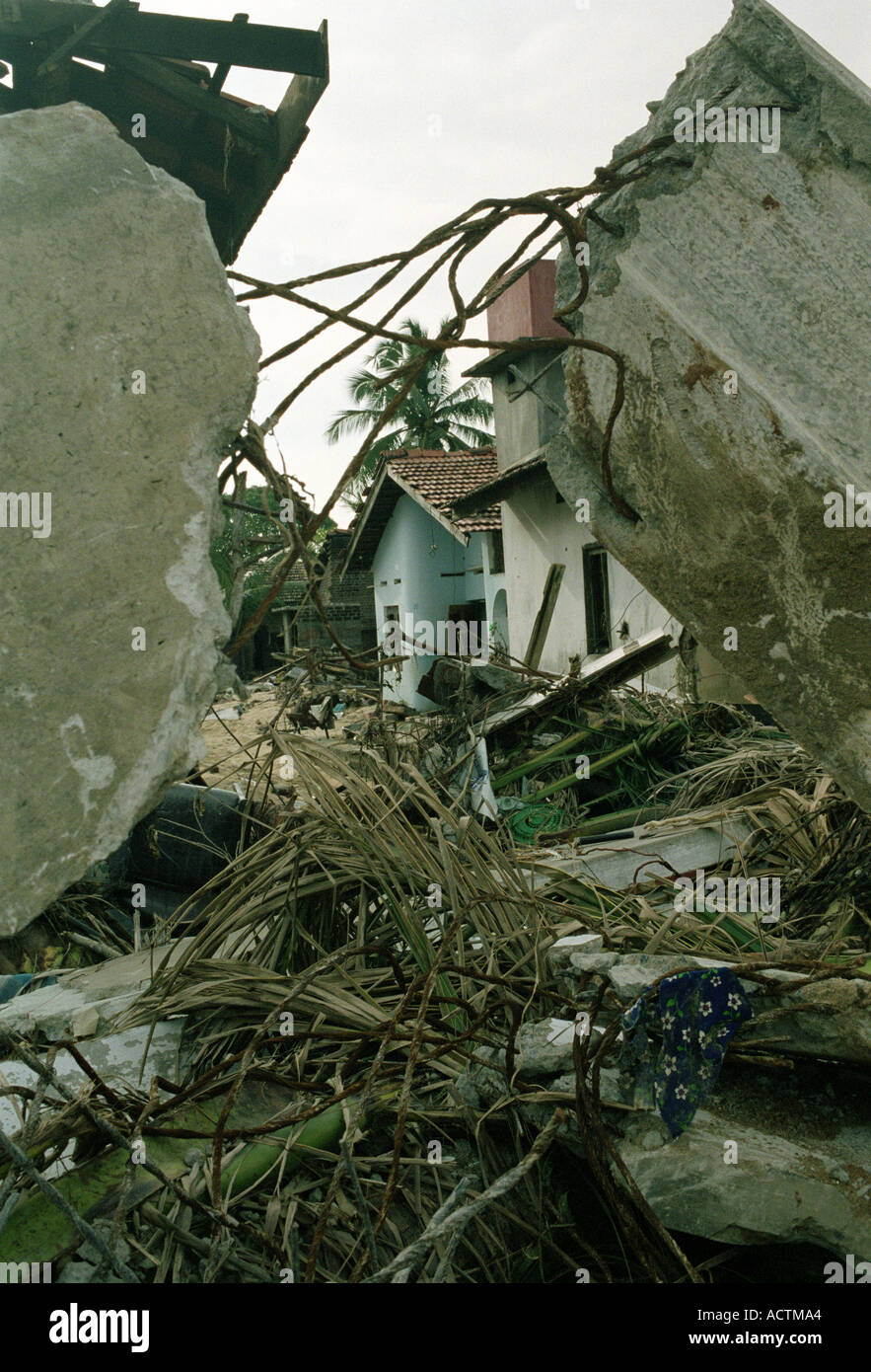 Buildings destroyed by the tsunami in Sri Lanka Stock Photo - Alamy