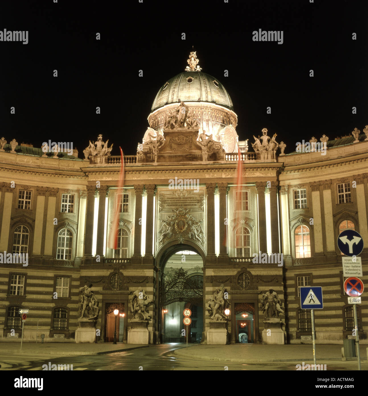 IMPERIAL PALACE, VIENNA, AUSTRIA Stock Photo - Alamy
