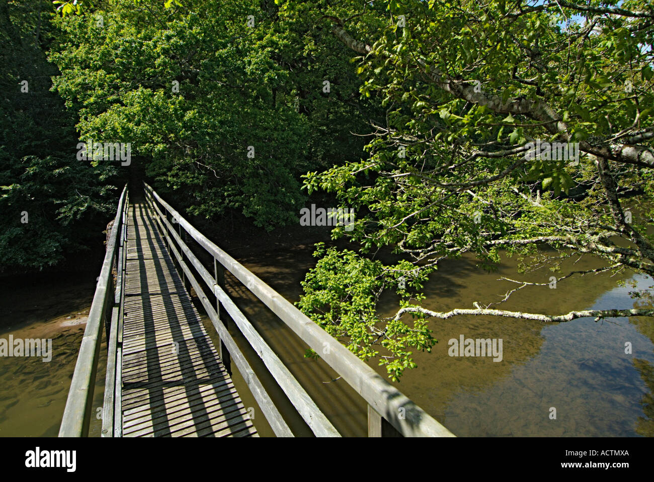 Footbridge access hi-res stock photography and images - Alamy