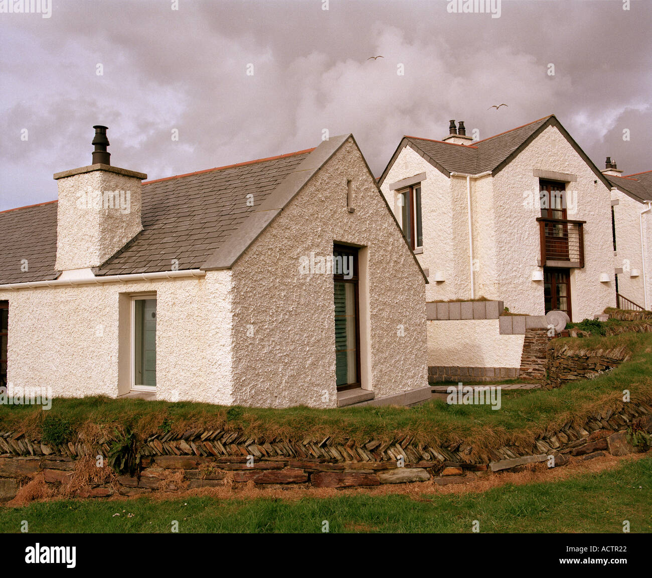 Traditional-style Cornish cottages Stock Photo - Alamy