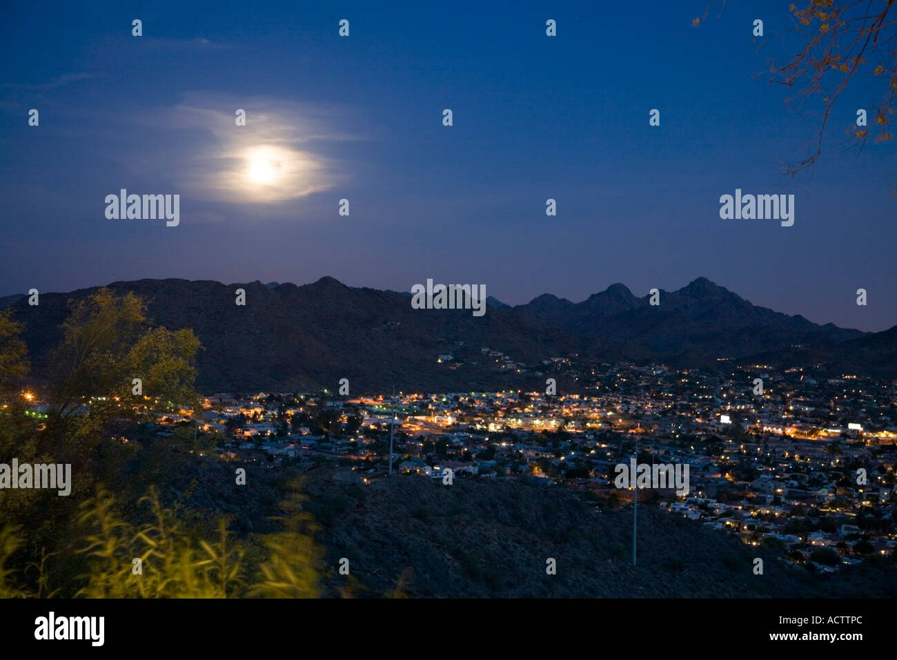 Phoenix at dusk with full moon Phoenix Arizona Stock Photo - Alamy