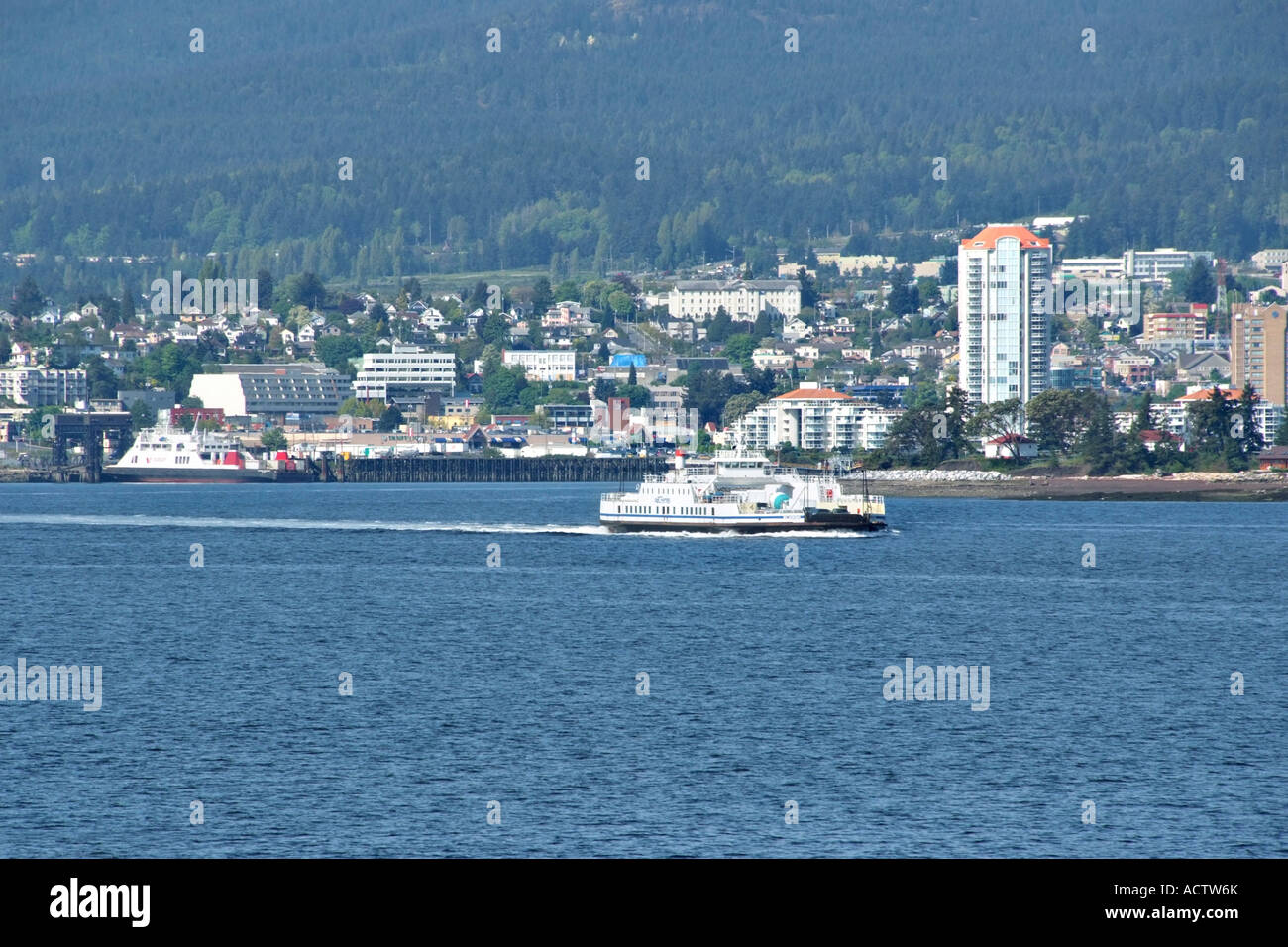 Victoria island town tourism natural beauty hi-res stock photography ...