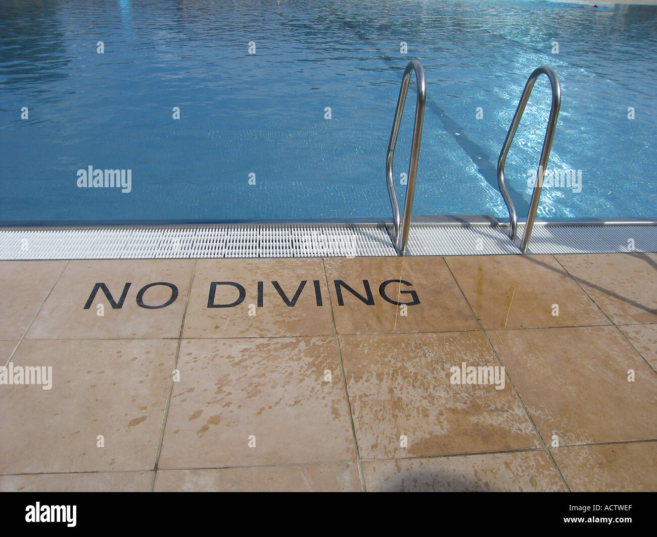 Lido sign london hi-res stock photography and images - Alamy