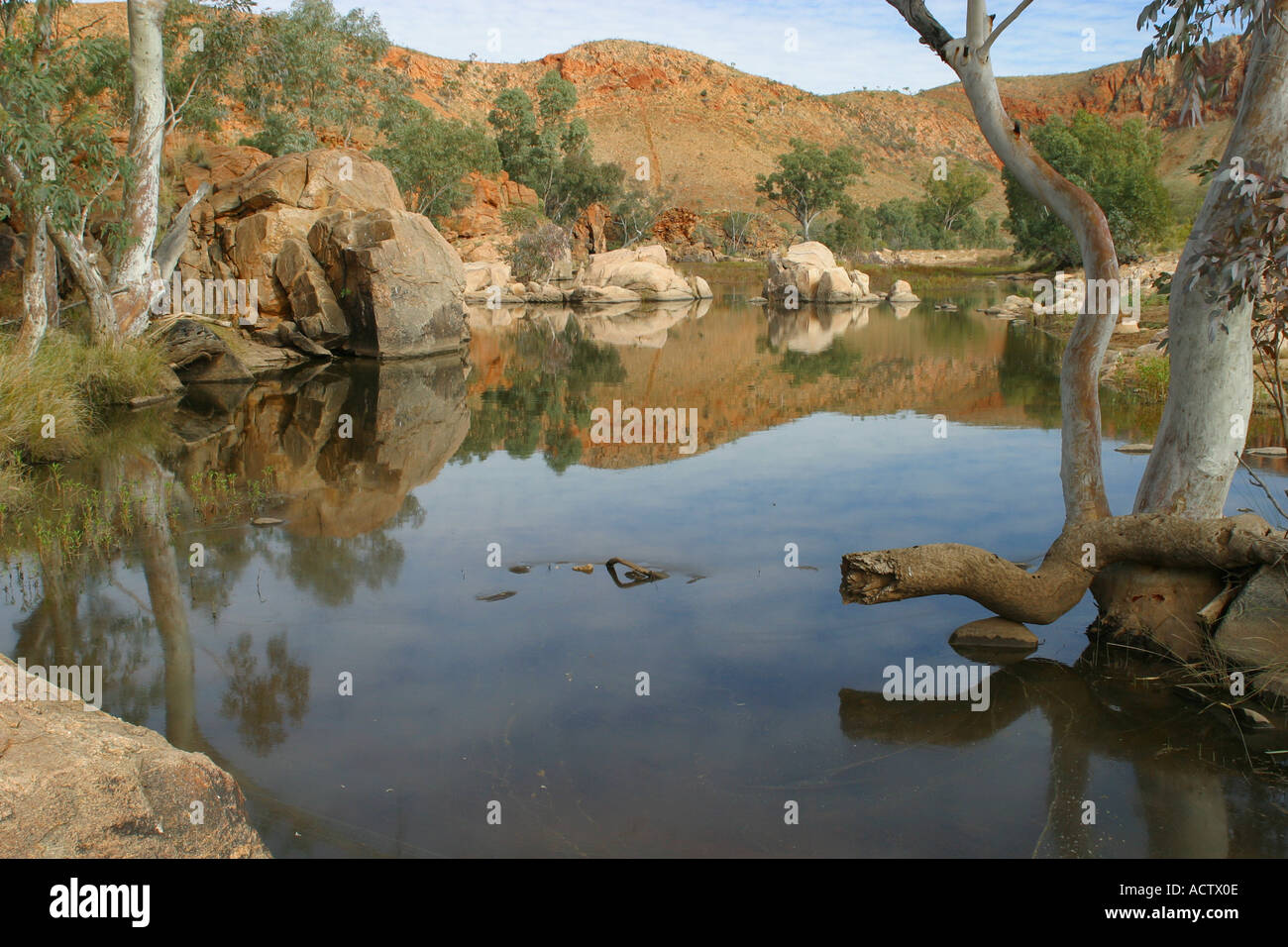 mountain lake red center australia Stock Photo - Alamy