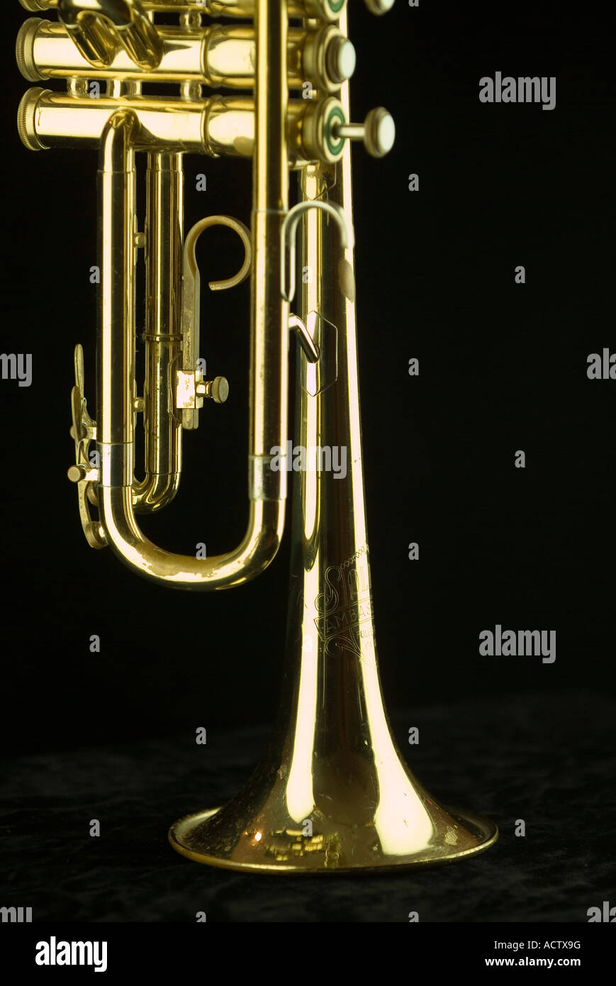 PORTRAIT VIEW BRASS TRUMPET Stock Photo - Alamy