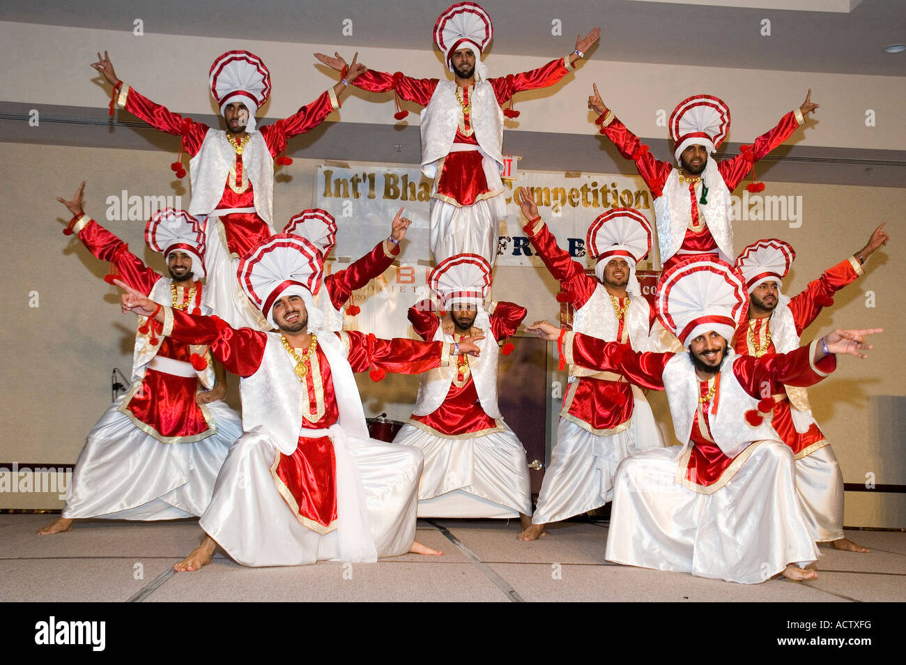 TEAM OF BHANGRA DANCERS DOING TEAM DISPLAY AT FINALE Stock Photo - Alamy