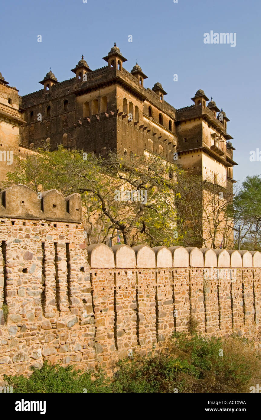 Raj mahal orchha hi-res stock photography and images - Alamy
