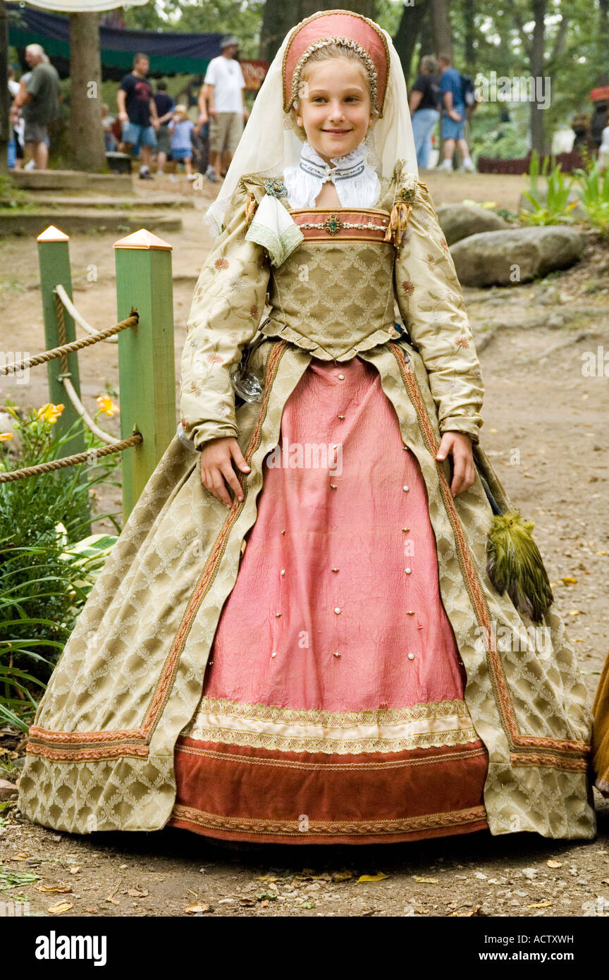 FULL PORTRAIT OF SMILING YOUNG PRINCESS Stock Photo - Alamy