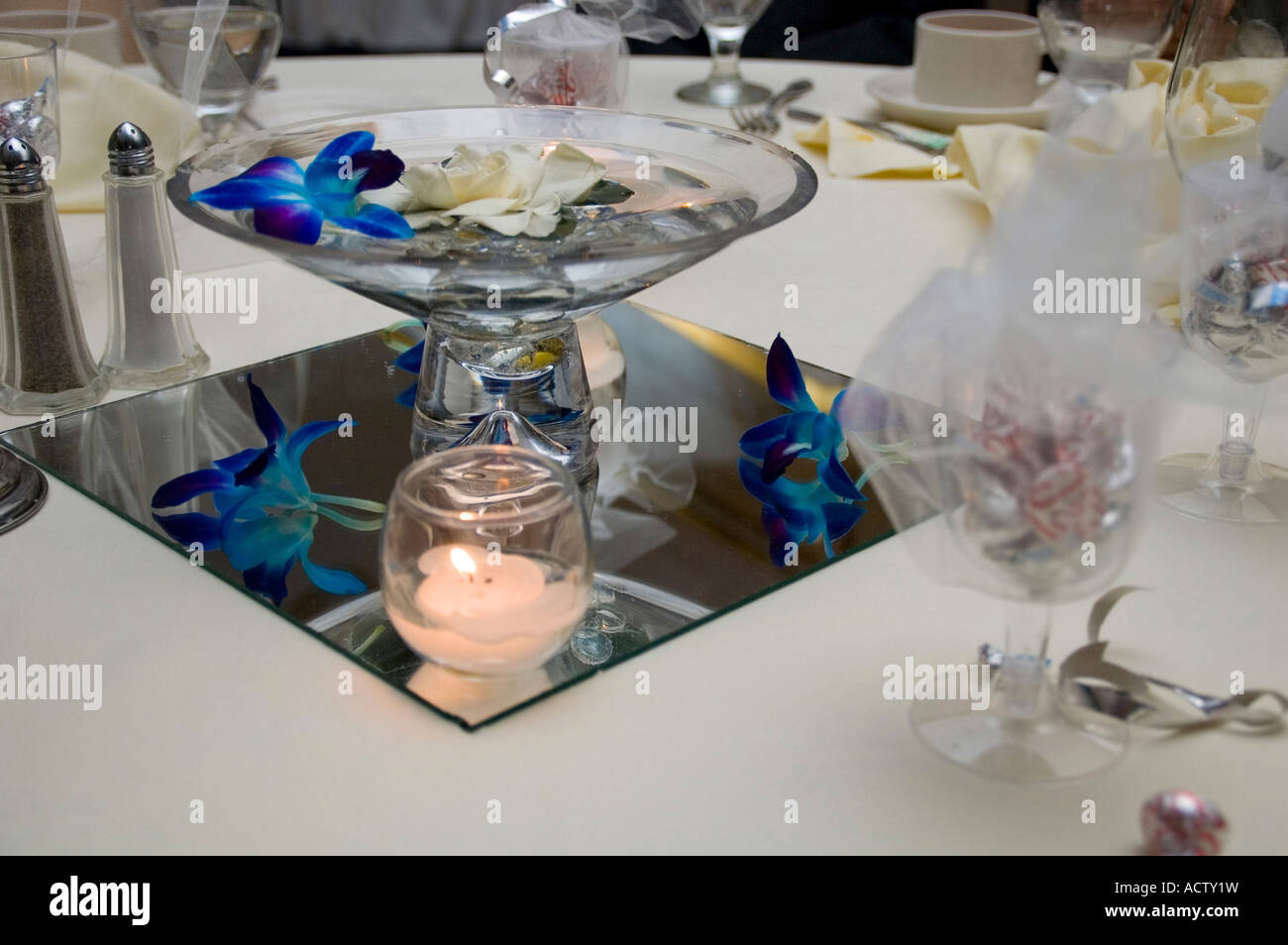 Decorated dinner table Stock Photo - Alamy