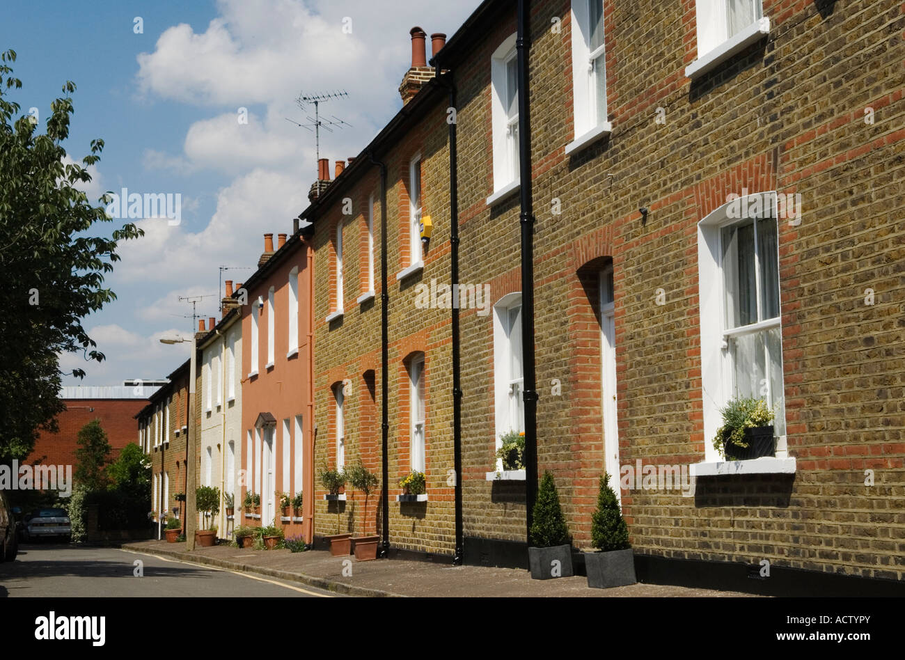 Edwardian house exterior uk hi-res stock photography and images - Alamy
