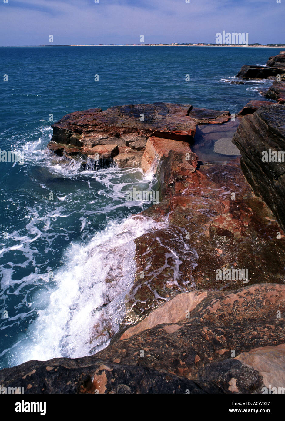 Broome rocks ocean sea coast hi-res stock photography and images - Alamy