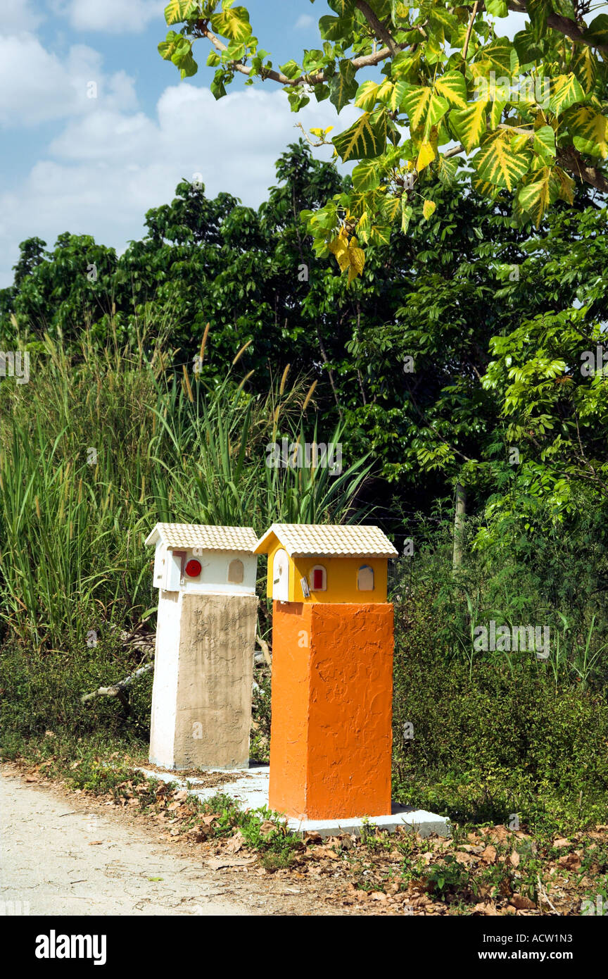 Mailboxes vertical hi-res stock photography and images - Alamy