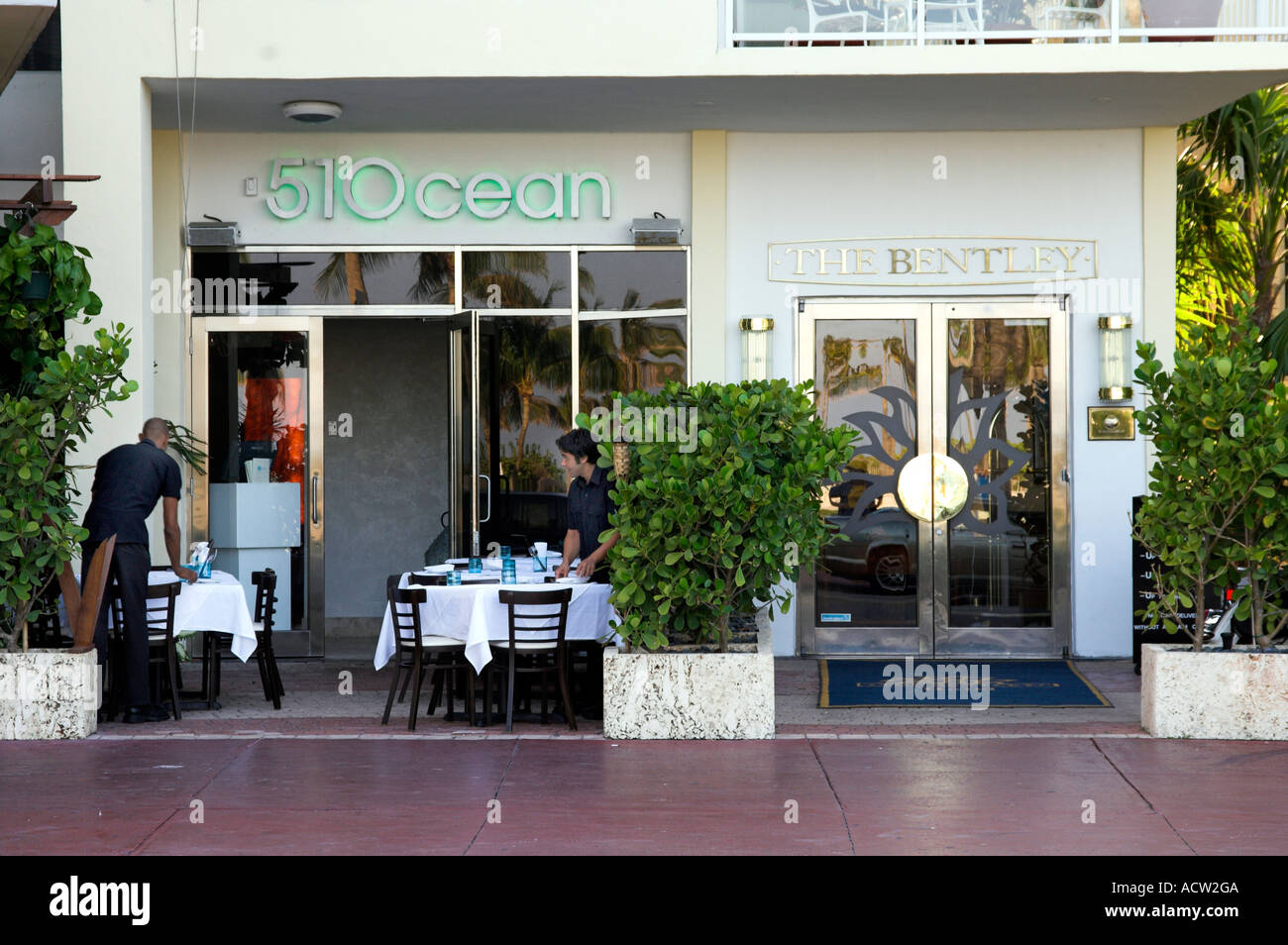 Restaurant on Ocean Blvd in Miami Beach Art Deco area Florida USA Stock ...