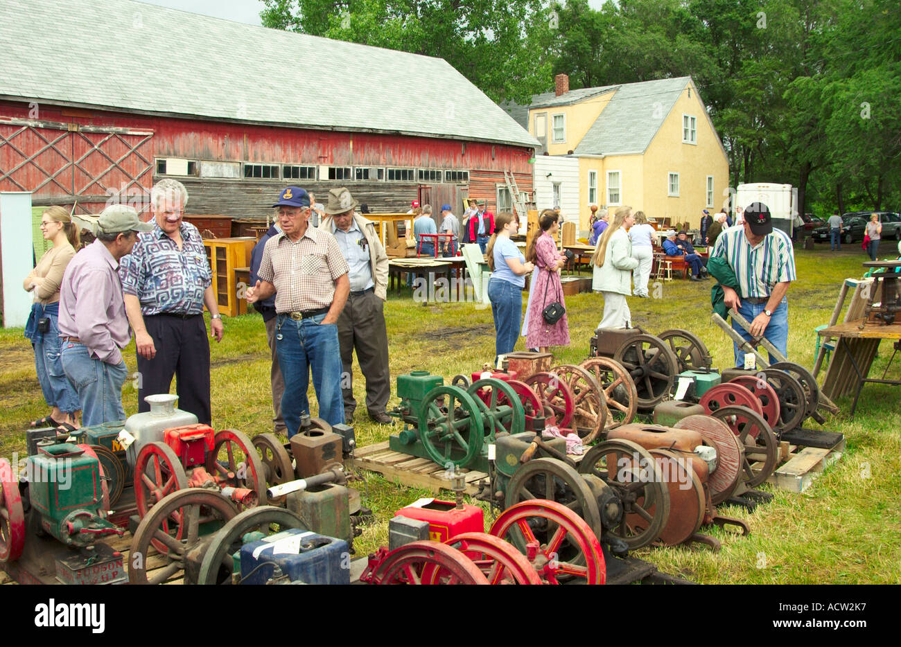Antique auction hi-res stock photography and images - Alamy