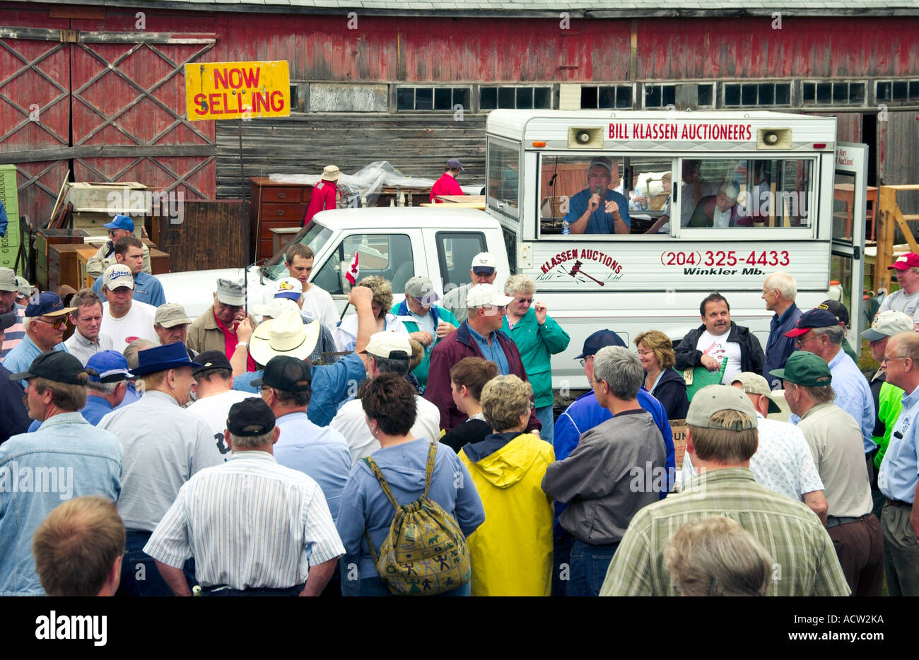 Antique auction hi-res stock photography and images - Alamy