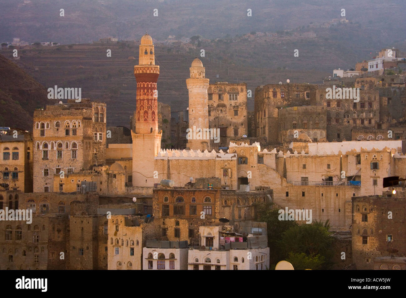 The minaret of Queen Arwa Mosque rises among the building in the ...