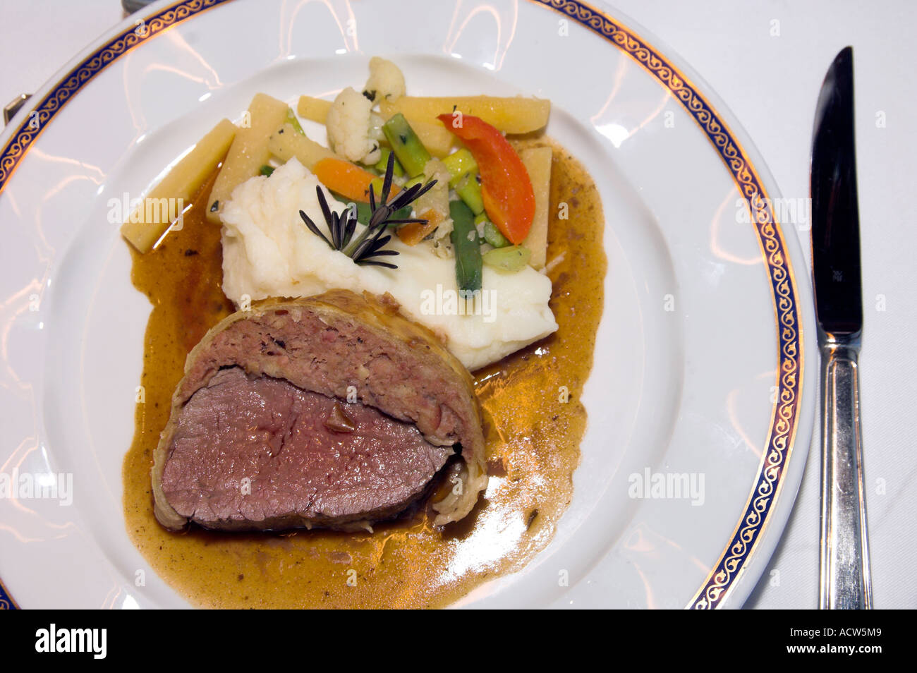 Beef wellington plate hi-res stock photography and images - Alamy