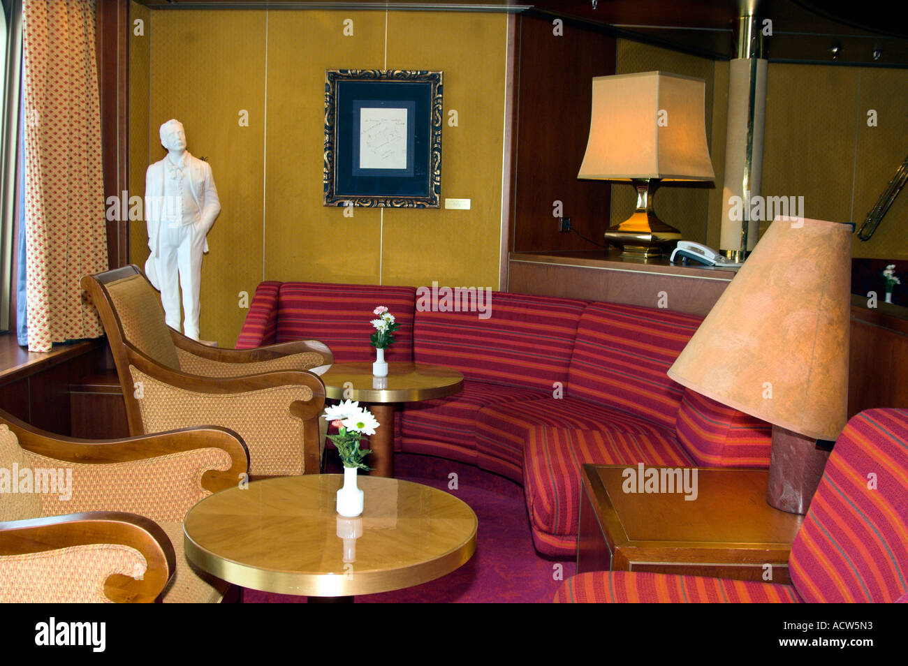 A lounge seating area on the Holland America cruise ship Zaandam Stock ...