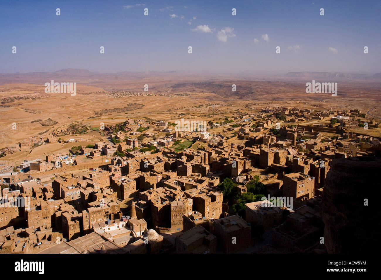 Islamic architecture viewed from hi-res stock photography and images ...