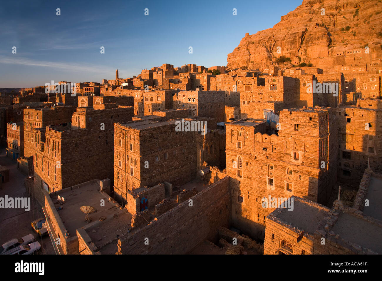 The beautiful architecture of the old city of Thulla at sunrise Yemen ...