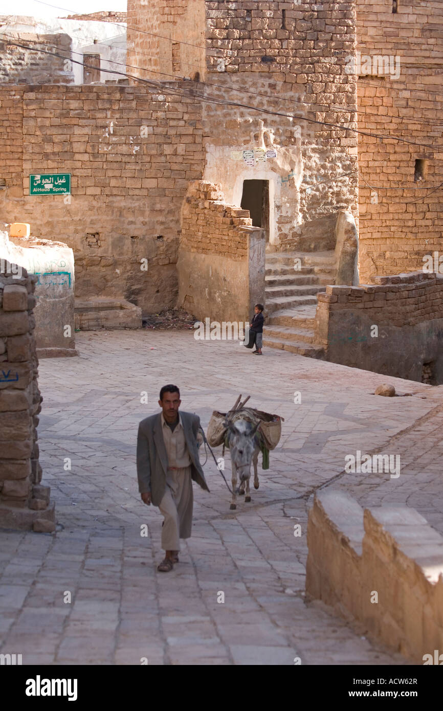 People along the streets of the old city of Thulla Yemen Stock Photo ...